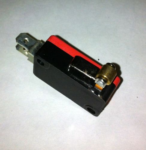 MicroSwitch with Short Arm Roller Actuator – Austin Amusements